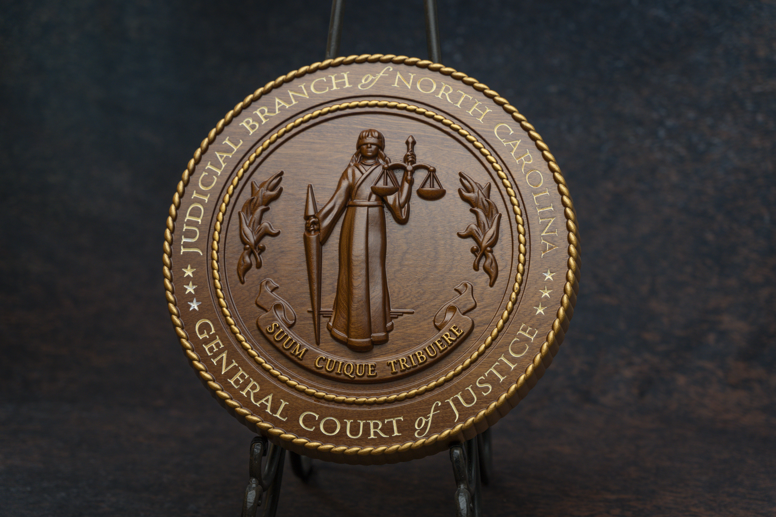 Home & Living :: Home Decor :: Decorative Trays :: North Carolina Judicial Branch Seal