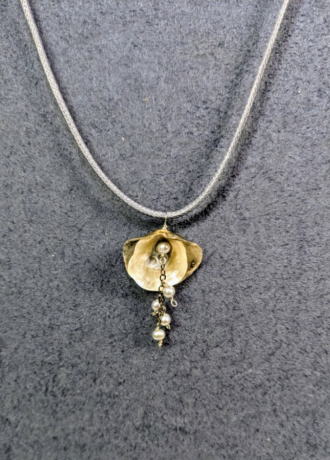 Jewelry :: Double Seashell Necklace with Pearls