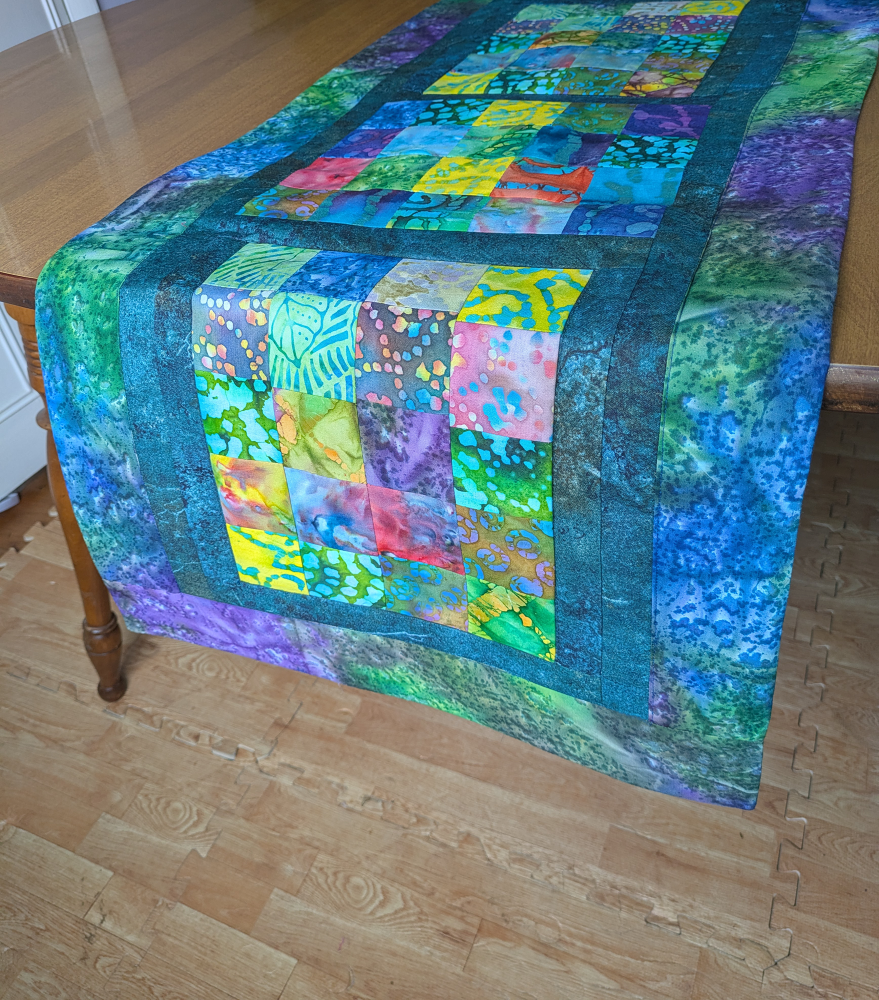 Batik table runner Aurora