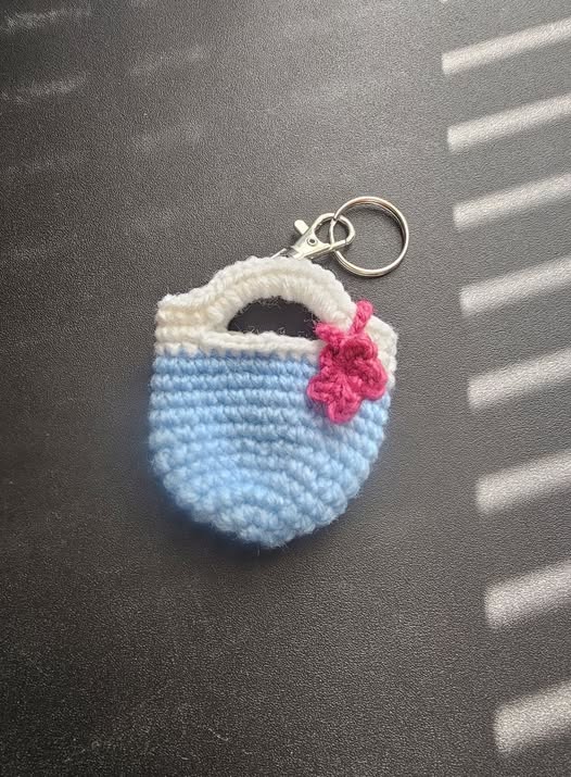 Clothing & Accessories :: Keychains & Lanyards :: Keychains :: Tiny ...