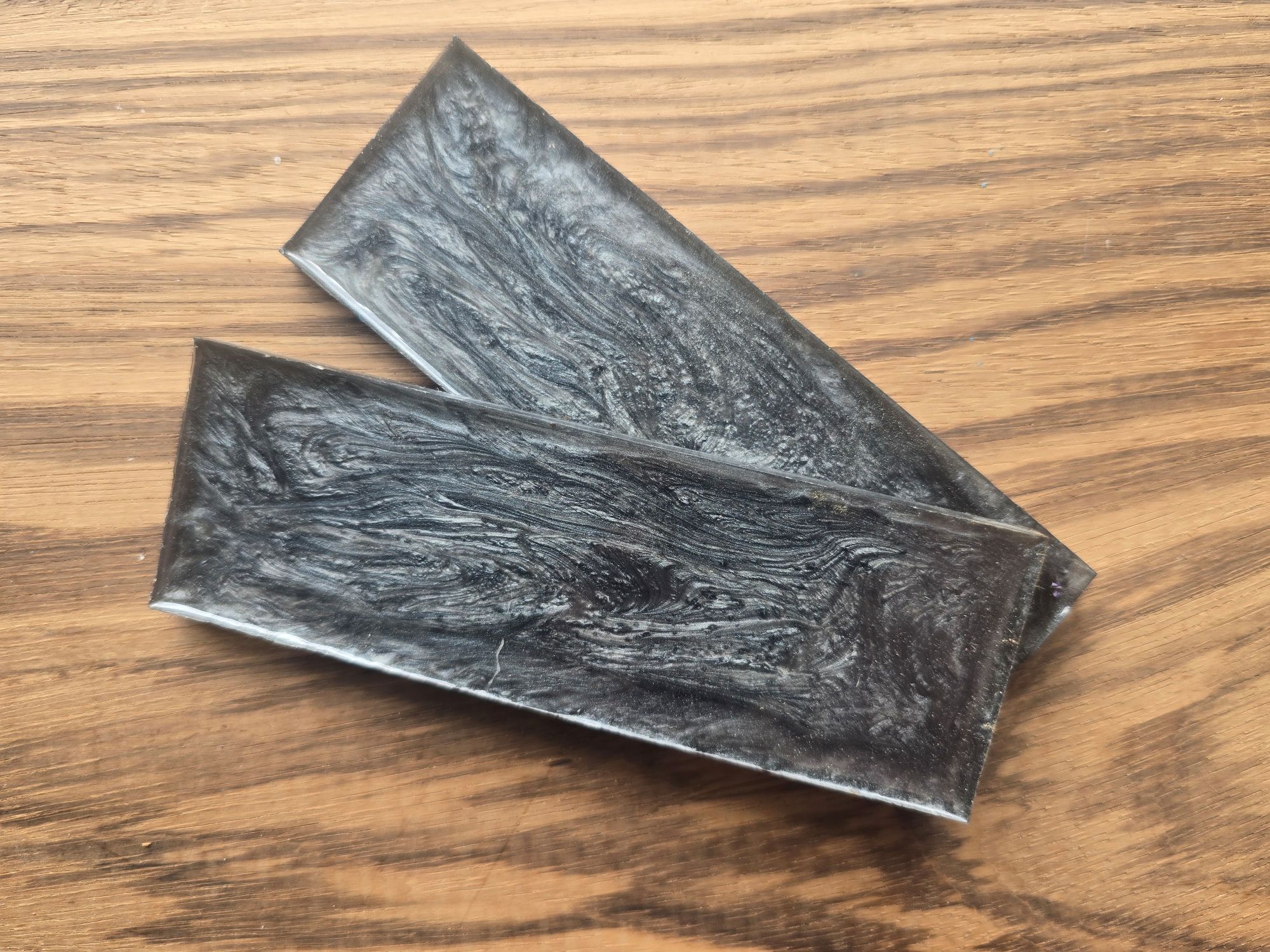 Art & Collectibles :: Collectibles :: Art Objects :: Silver swirl Resin ...