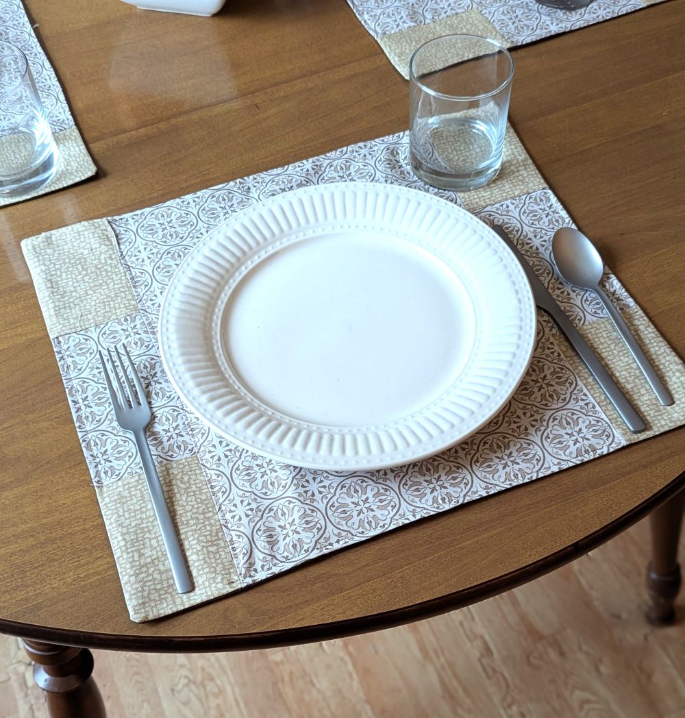 Beige Medallion Placemat Set